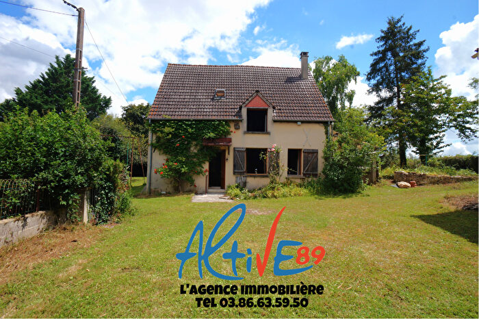 Maison à vendre - Saint-Maurice-le-Vieil - 4 pièces - 3 chambres