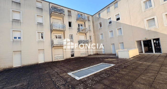 Vieil Angoulême-Centre Ville : Appartement 4 pièces à louer