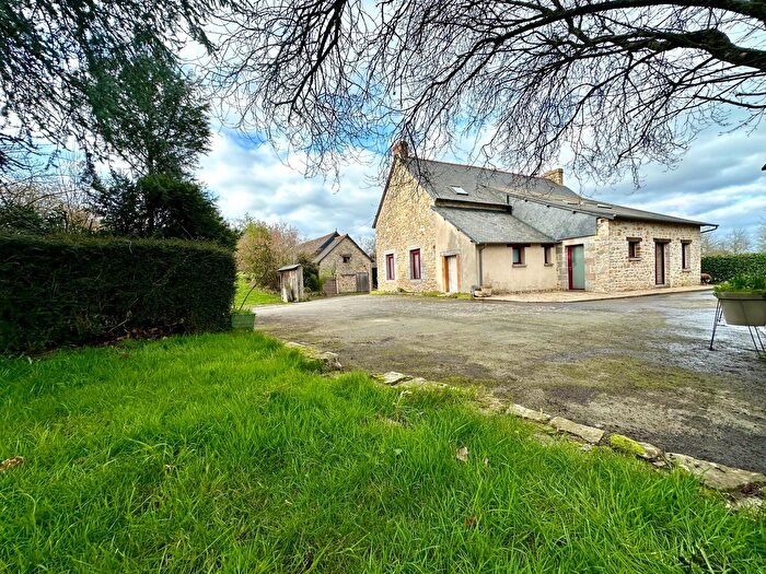 Maison à vendre - Combourtillé - 8 pièces - 6 chambres