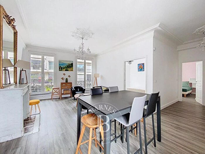 Paris 6ème, Notre Dame des Champs : Appartement 4 pièces à louer