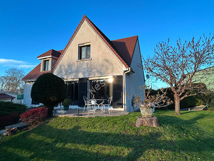 Maison 6 pièces à vendre à Saint-Ouen-l'Aumône, Eglise