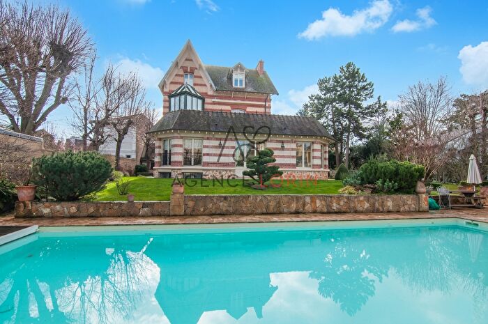 Maison à vendre - Le Vésinet - 10 pièces - 6 chambres