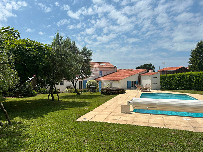 Maison à vendre - La Chapelle-Hermier - 5 pièces - 4 chambres