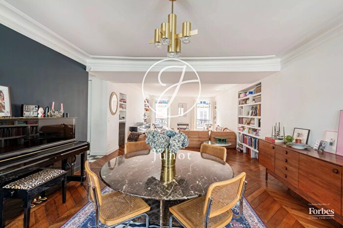 Paris 9ème, Lorette, Martyrs - Appartement 6 pièces à vendre