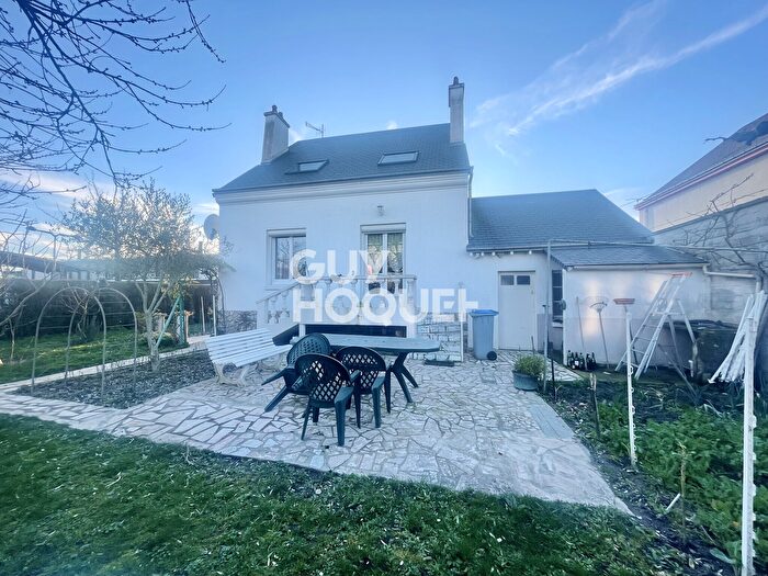 Maison à vendre - Fleury-les-Aubrais, Gare, Bannier, Bustière, Dessaux - 5 pièces - 3 chambres