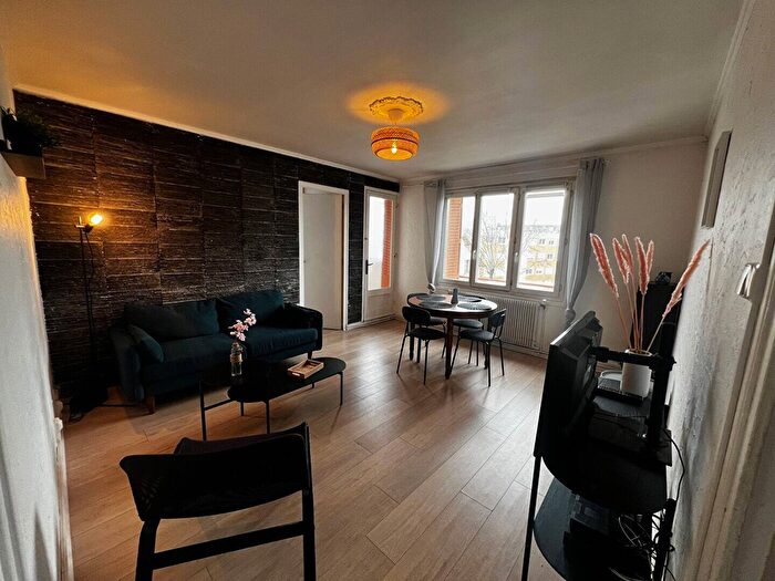 Appartement à louer - Croix Luizet, Villeurbanne - 1 pièce