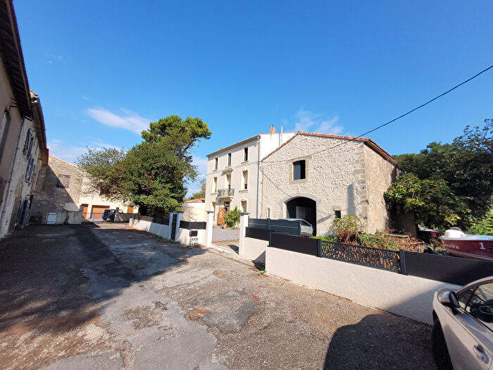 Maison à vendre - Fleury, Fleury - 10 pièces - 6 chambres