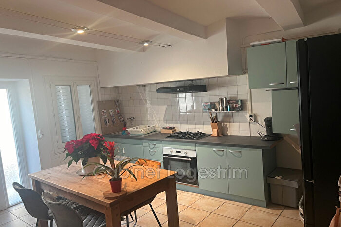 Maison 3 pièces à louer - Bernis