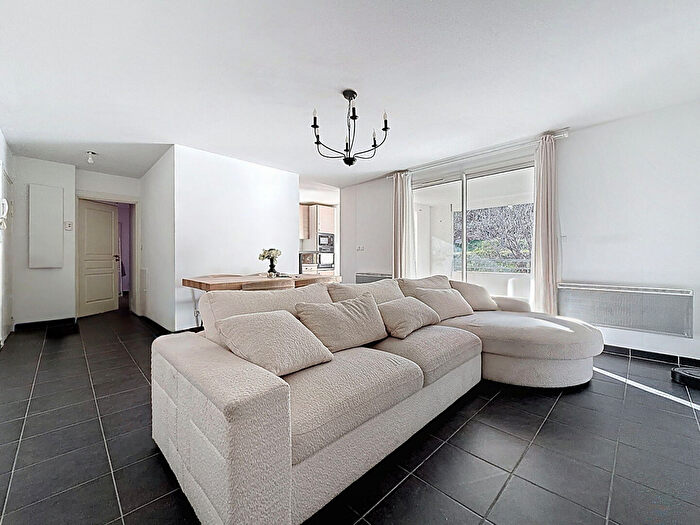 Appartement à vendre - Marseille e , La Rose - 3 pièces - 2 chambres