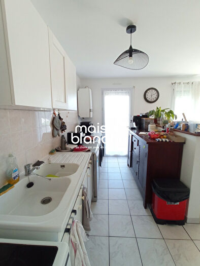 Appartement à louer - Coutras - 3 pièces - 2 chambres