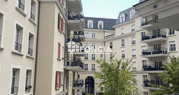 Appartement à louer - Joliot, Le Plessis-Robinson - 1 pièce