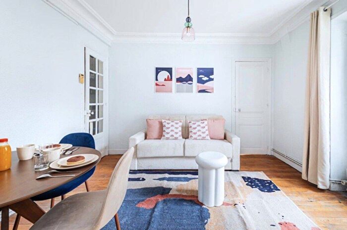 Appartement à louer - Pernety, Paris ème arrondissement - 3 pièces - 2 chambres