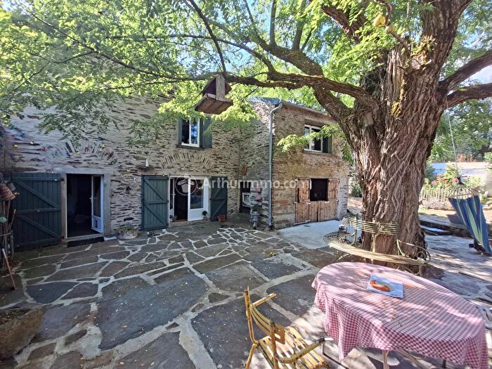 Maison 9 pièces à Les Martys, à vendre
