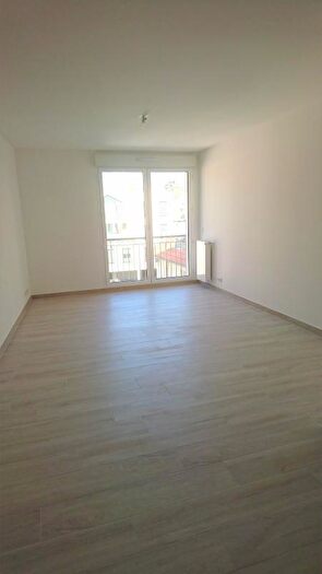 Appartement à louer - Villiers-sur-Marne, Centre-ville - 1 pièce