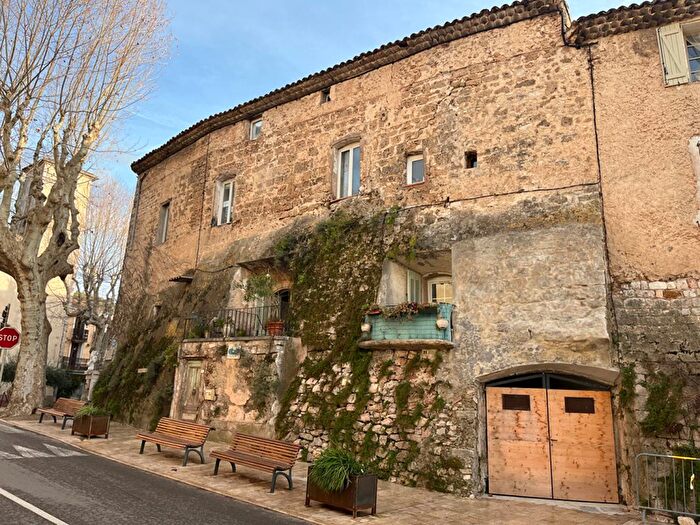 Appartement à vendre - Villecroze - 5 pièces - 4 chambres