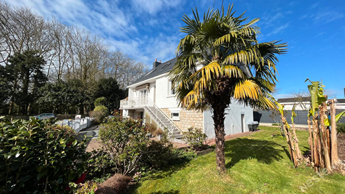 Maisons à vendre et appartements à louer - 1