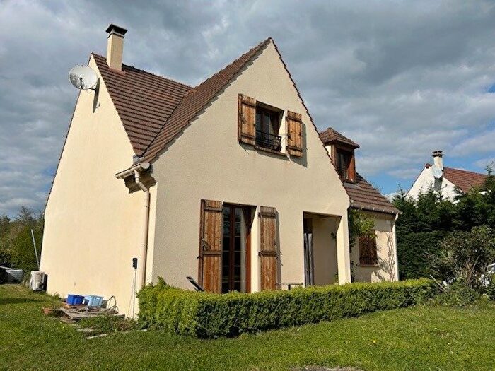 Maison 5 pièces à Oulins, à vendre