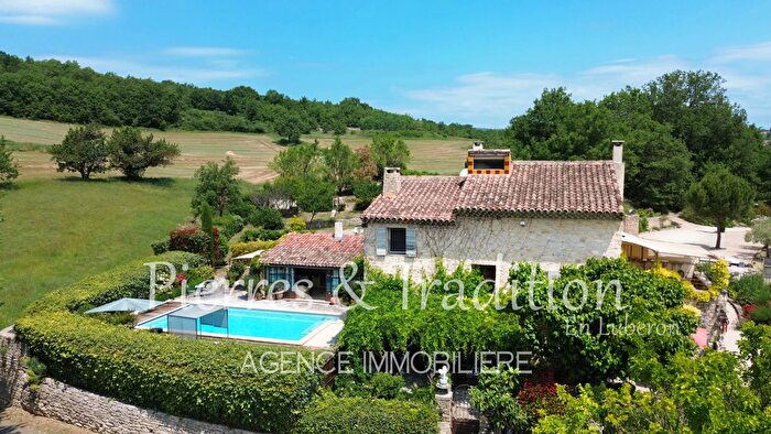 Maison à vendre - Saint-Martin-de-Castillon - 7 pièces - 4 chambres