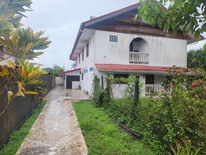 Maison à vendre - Roura - 6 pièces - 3 chambres