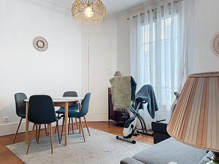 Appartement à louer - Reine-Mairie, Boulogne-Billancourt - 4 pièces - 3 chambres