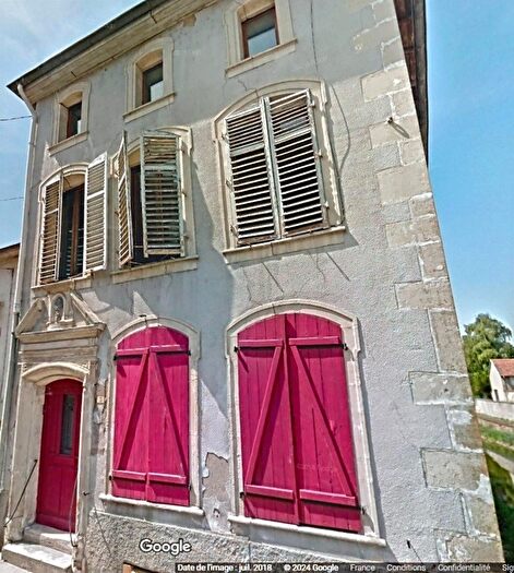 Maison à vendre - Vic-sur-Seille - 7 pièces - 6 chambres