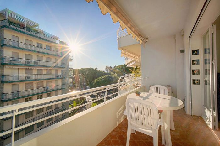 Appartement à vendre - Cannes, Pointe Croisette - 1 pièce