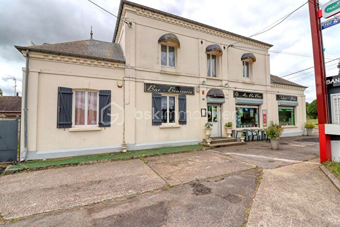 Cuigy-en-Bray : Maison 7 pièces à vendre