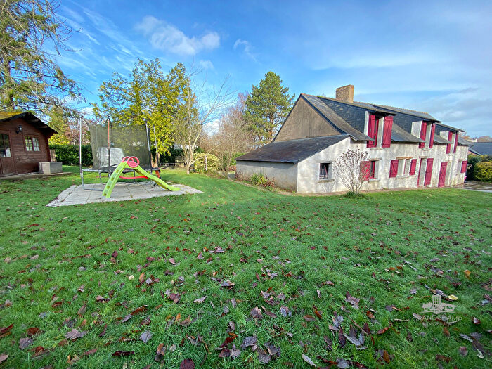 Maison à vendre - Grandchamp-des-Fontaines, Grandchamps-des-Fontaines - 8 pièces - 5 chambres