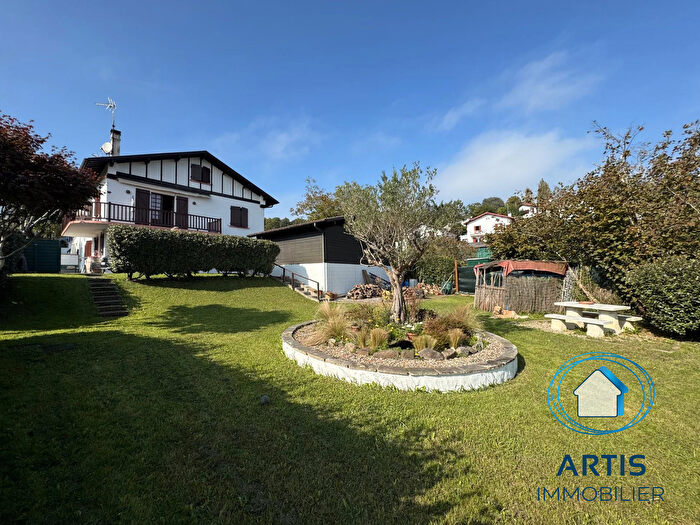 Maison à vendre - Ciboure - 8 pièces - 5 chambres