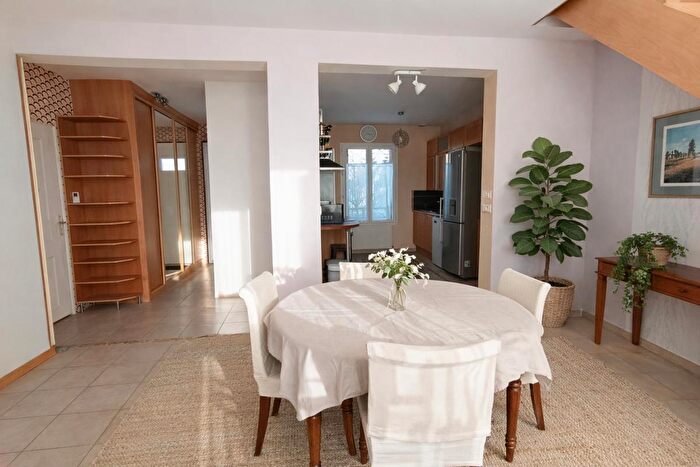 Maison 7 pièces à vendre à Varennes-Jarcy