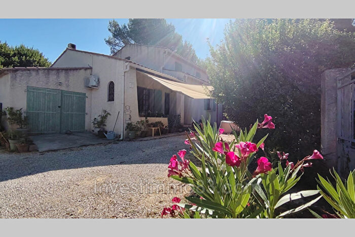 Maison à vendre - Brignoles - 6 pièces - 4 chambres