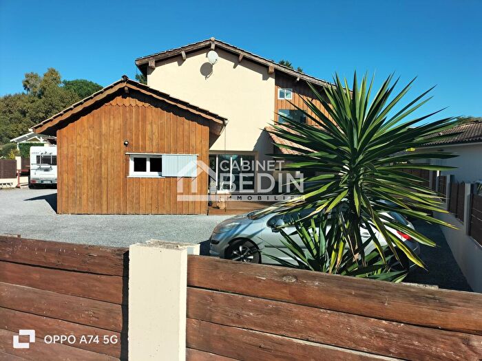 Maison à vendre - Salles - 8 pièces - 4 chambres