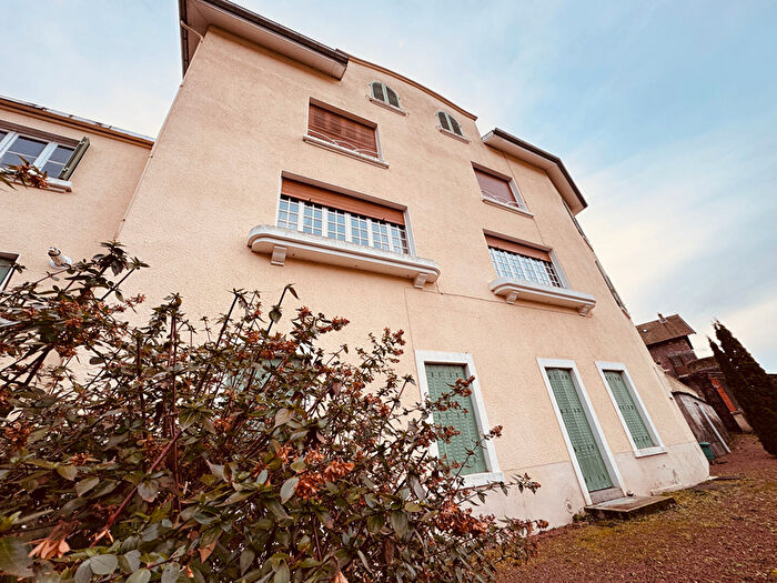 Maison à vendre - Thizy - 9 pièces - 6 chambres