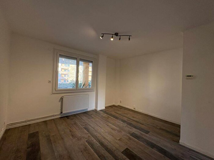 Appartement à louer - Domairan-Saint Michel-Moulin Vert-Saint Jacques-Létoile, Carcassonne - 3 pièces - 2 chambres