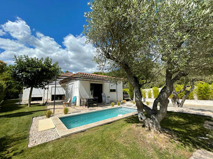 Maison à louer - Aix-en-Provence, Luynes - 4 pièces - 3 chambres