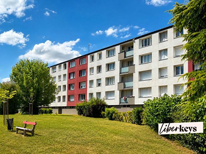 Saint-Jean-de-la-Ruelle, Gambetta, Madeleine, Dix Arpents, Clos Neuf : Appartement 2 pièces à vendre