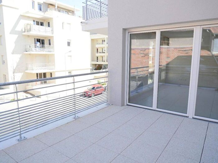 Saint Jean-Saint Genies, Avignon : Appartement 3 pièces à louer