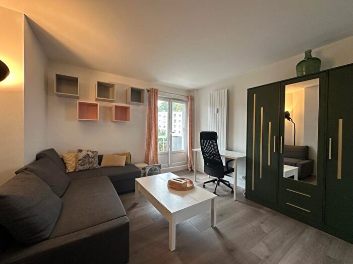 Appartement 1 pièce à louer - Saint-Cyr-l'École, Gérard Philippe