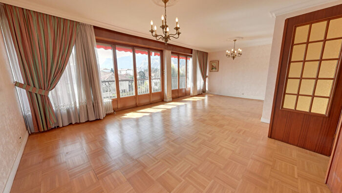 Appartement à vendre - Échirolles, Bayard, La Luire, Vicose, Comboire - 5 pièces - 3 chambres