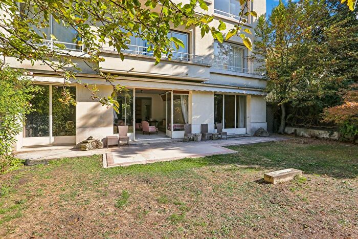 Paris 16ème, Muette-Nord, Trocadéro : Appartement 3 pièces à vendre
