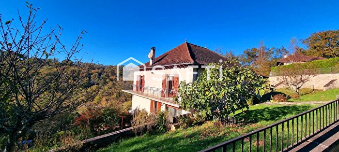 Maison à vendre - Turenne - 9 pièces - 5 chambres