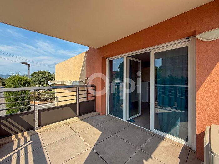 Appartement 2 pièces à louer à Roquebrune-sur-Argens, Village