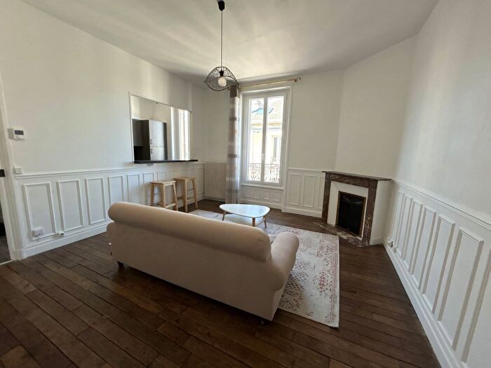 Appartement à louer - Laon Zola-Neufchâtel-Orgeval, Reims - 2 pièces - 1 chambre