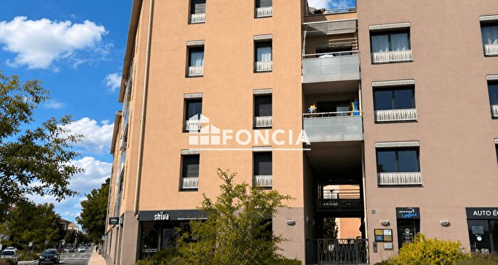 Neuville-sur-Saône : Appartement 4 pièces à vendre