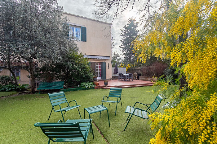 Maison à vendre - Marseille e , Saint-Giniez - 8 pièces - 5 chambres