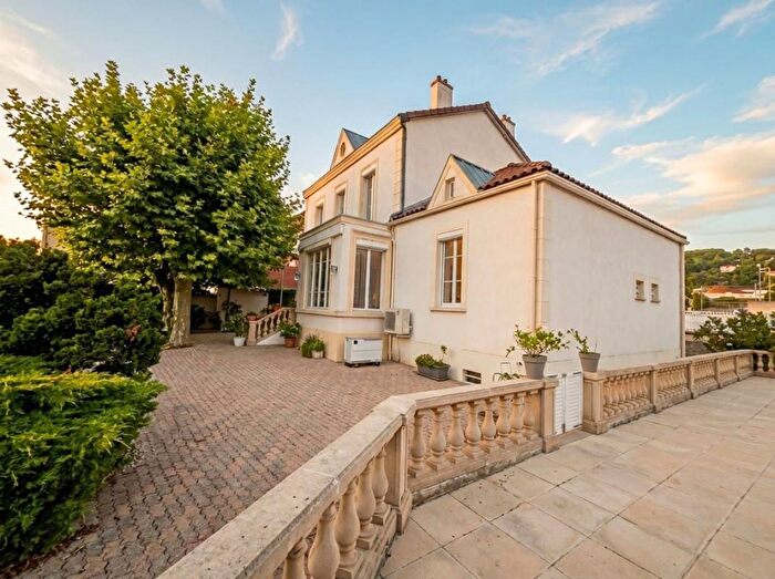 Maison 7 pièces à vendre à Miribel