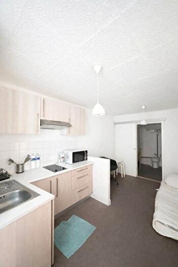 Appartement à louer - Centre, Montmorillon - 1 pièce