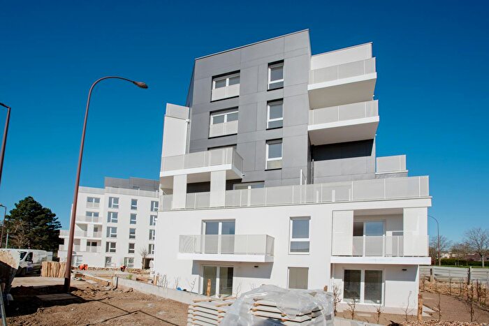 Appartement à louer - Guyancourt, Le Pont du Routoir - 4 pièces