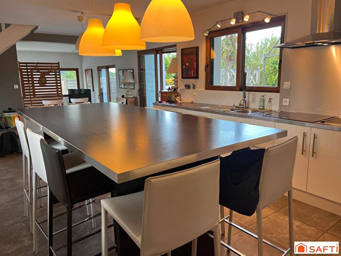 Maison à vendre - Combrit - 8 pièces - 5 chambres