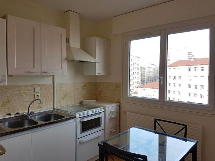 Appartement 2 pièces à Villeurbanne, Charmettes, à louer